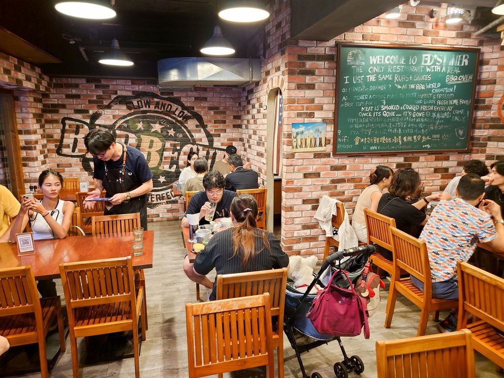 [食記][台北市] Ed’s Diner 美式BBQ燒烤餐館 — 台北市第一家正統美式燒烤餐廳，道地美式BBQ饗宴。 – Jeremy以食為天