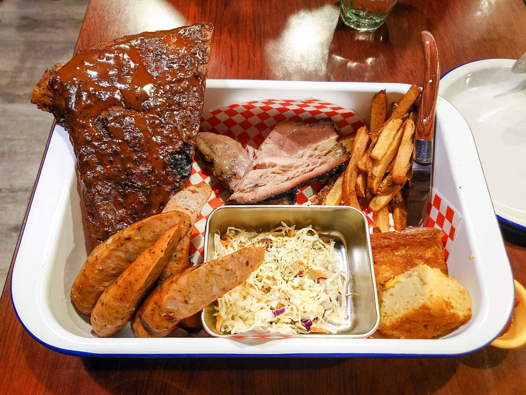 [食記][台北市] Ed’s Diner 美式BBQ燒烤餐館 — 台北市第一家正統美式燒烤餐廳，道地美式BBQ饗宴。 – Jeremy以食為天