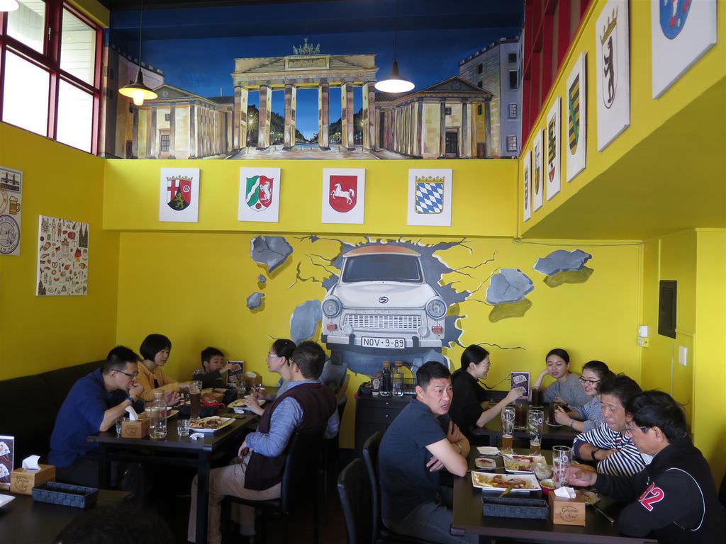 [食記][高雄市] German Soul 德意所 德式小館 — 道地手工德國香腸和扭節麵包搭配啤酒 絕佳的德式饗宴 – Jeremy以食為天